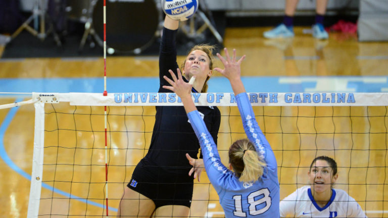 Kropf Puts Up 14 Blocks as Duke Tops N.C. State in Five Sets