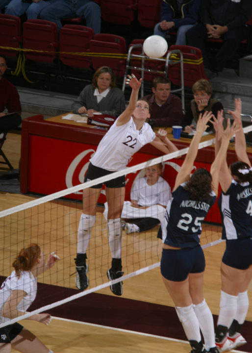 Texas A&M's Laura Jones Hahn-Conti Inducted into Hall of Fame
