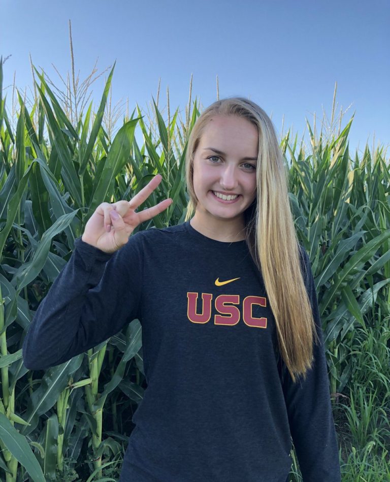 Class of 2021 Setter Elle Glock Commits to USC
