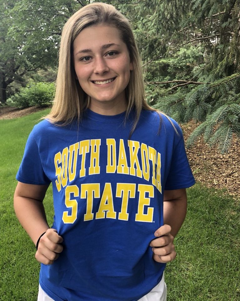 2019 MB Tori Thompson Commits to South Dakota State