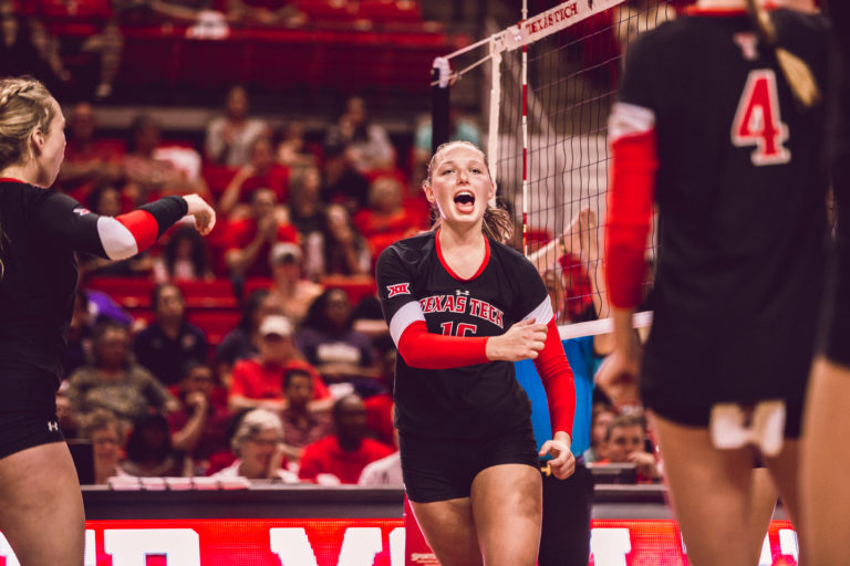 Emily Hill Notches 1,000th Career Kill